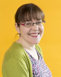 The Cozy Cafe Sticker Book | Usborne | Be Curious